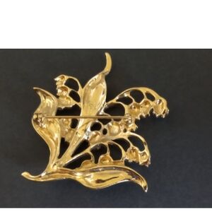 Avon | Jewelry | Vintage Avon Lily Of The Valley Birth Flower Brooch ...